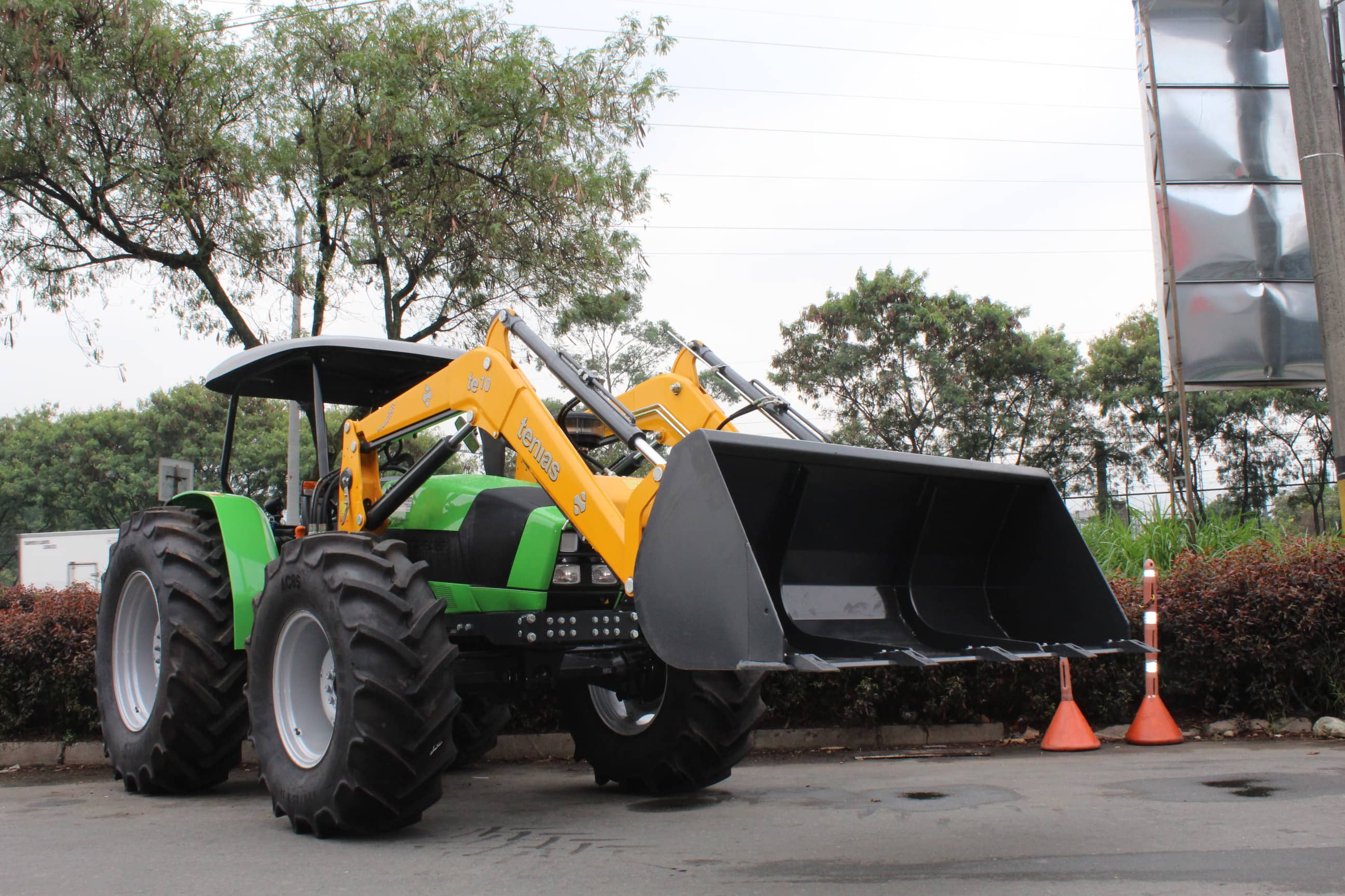 Cargador Frontal TE10 - TENIAS | Croper